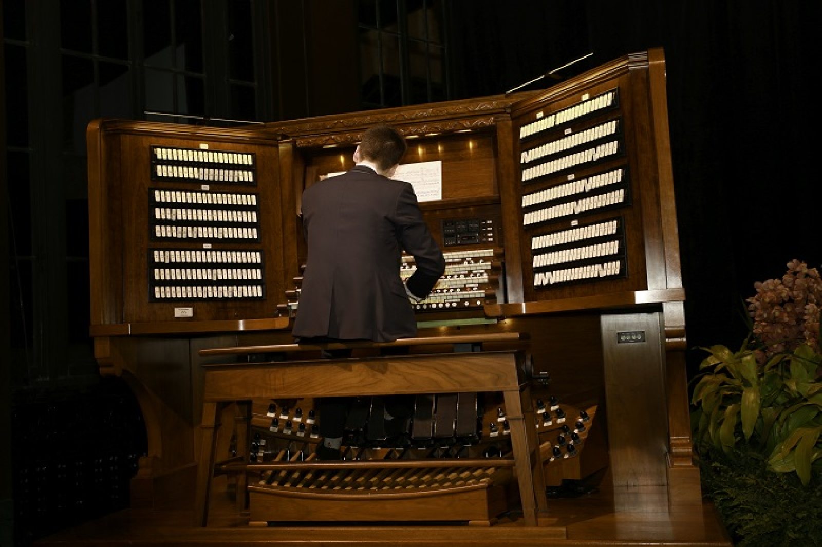 A Chat with Benjamin Sheen: Winner of Our International Organ ...