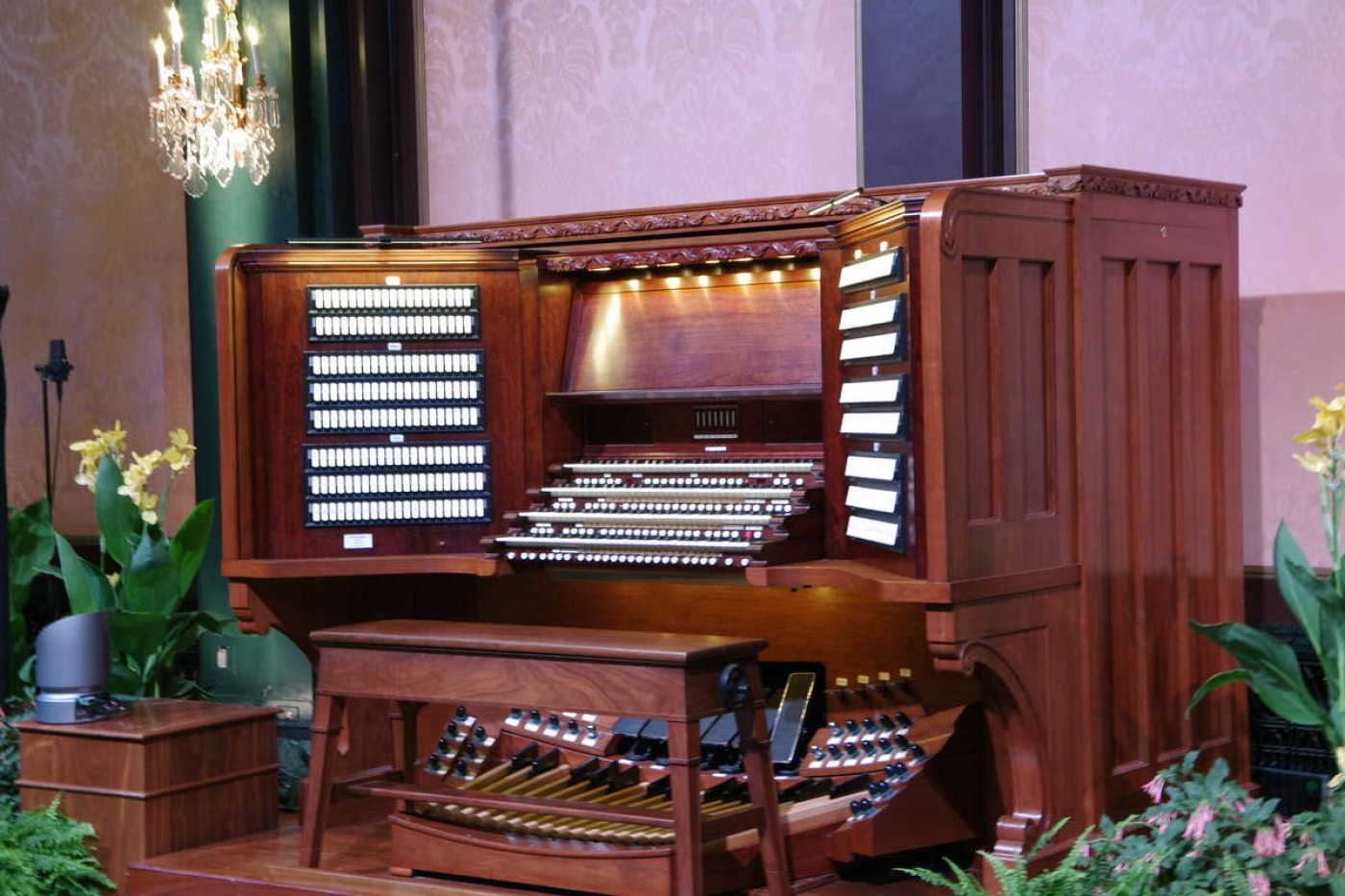Style, Color, and Tone: Making the Organ Sing | Longwood Gardens